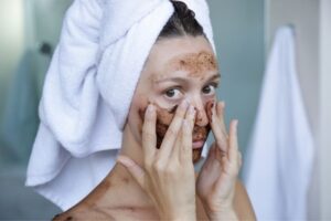 Using Scrub Before Or After Face Wash? (Here's The Answer)